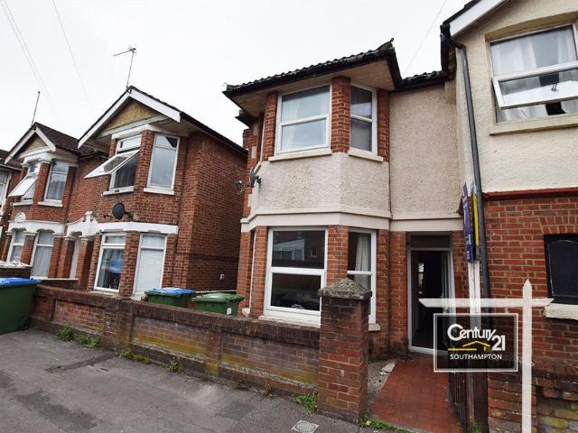 4 bedroom terraced house to rent