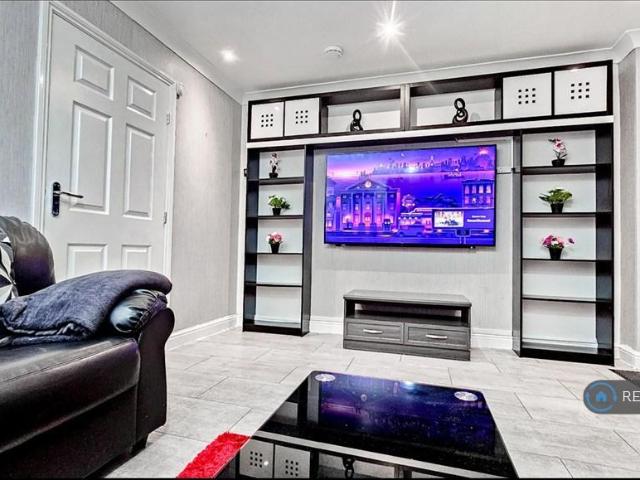 4 bedroom terraced house to rent