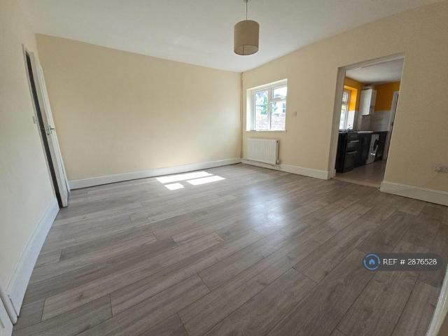 4 bedroom terraced house to rent