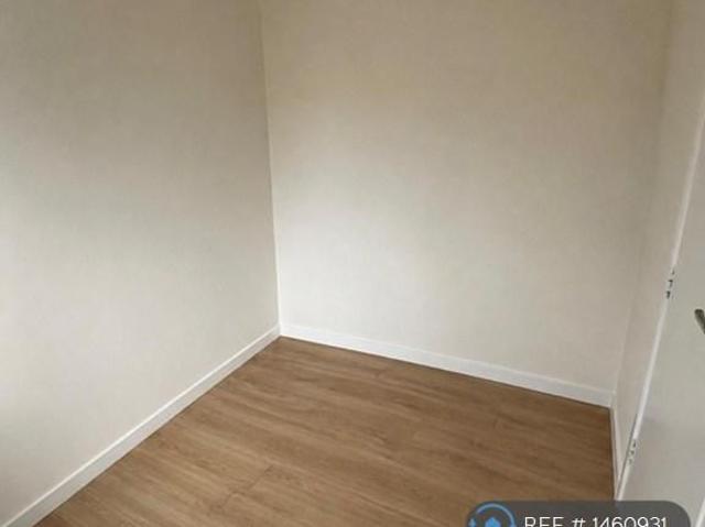 4 bedroom terraced house to rent
