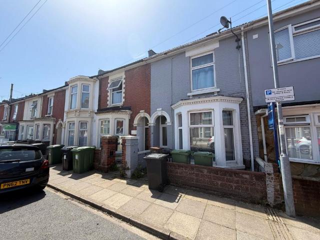 4 bedroom terraced house to rent