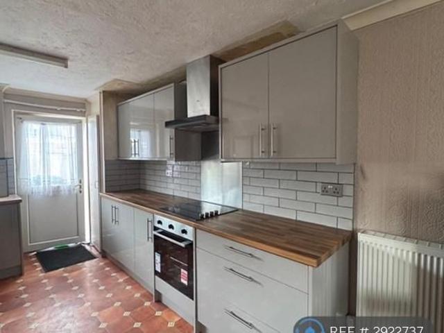 4 bedroom terraced house to rent