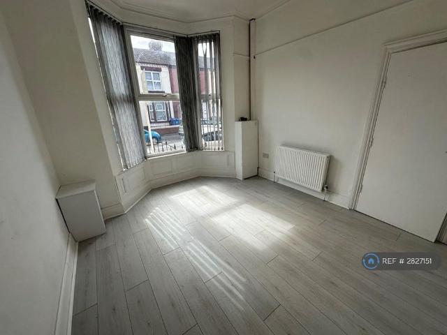 4 bedroom terraced house to rent