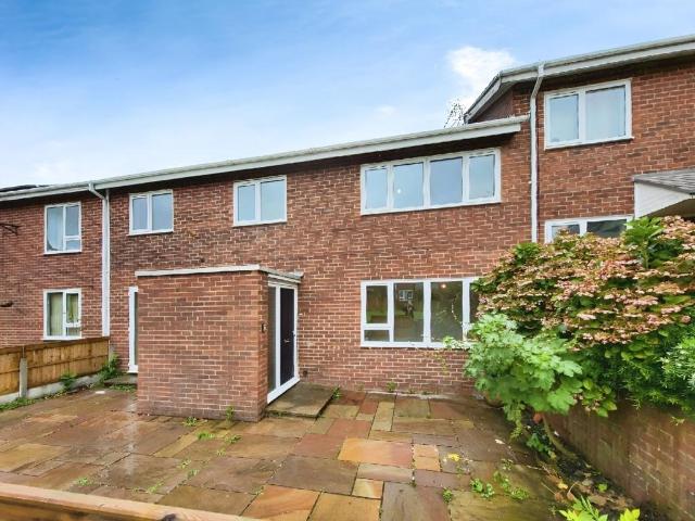 4 bedroom terraced house to rent