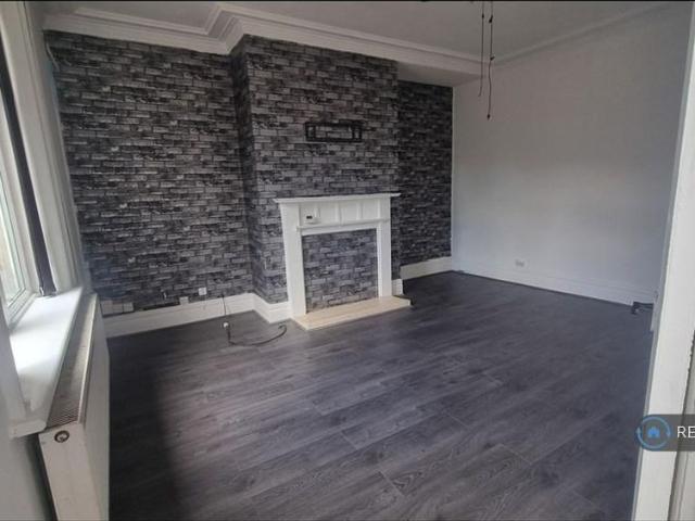 4 bedroom terraced house to rent