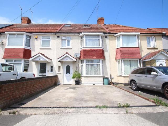4 bedroom terraced house to rent