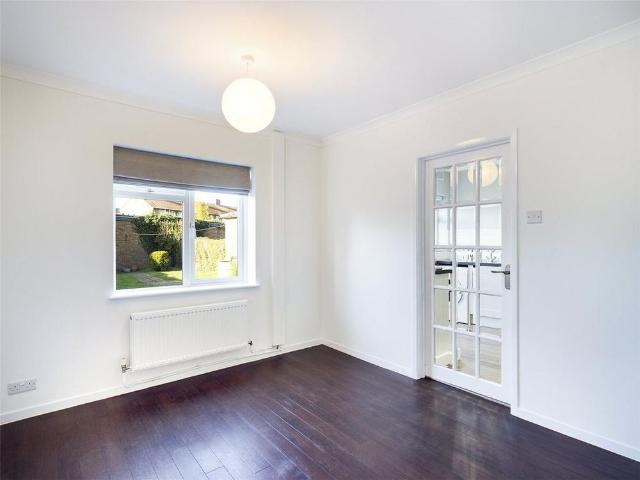 4 bedroom terraced house to rent