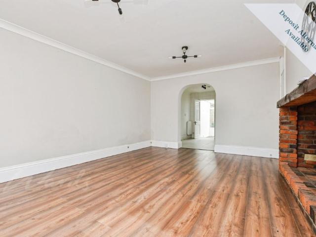 4 bedroom terraced house to rent