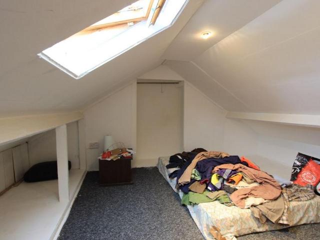 4 bedroom terraced house to rent