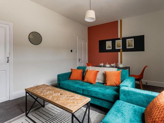 4 bedroom terraced house to rent