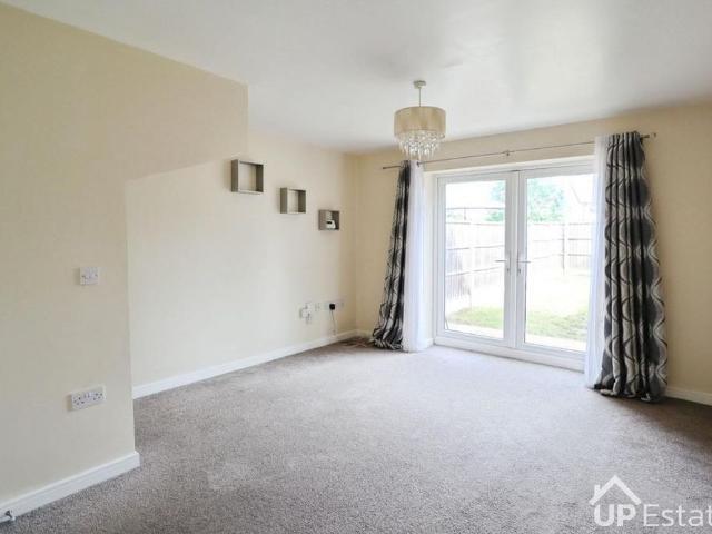 4 bedroom terraced house to rent