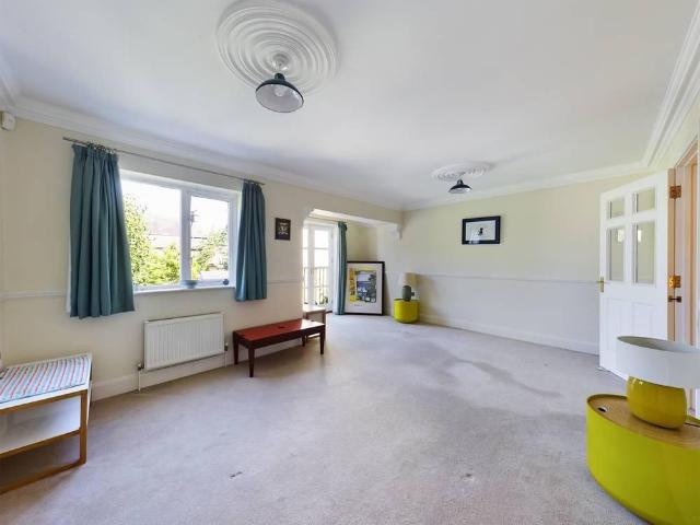 4 bedroom terraced house to rent