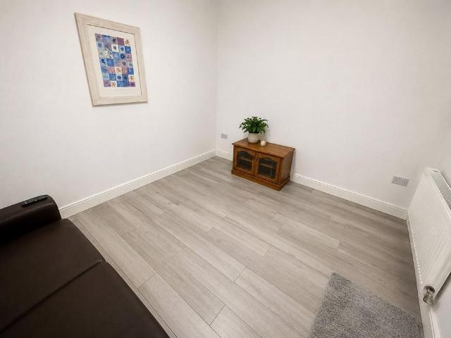 4 bedroom terraced house to rent