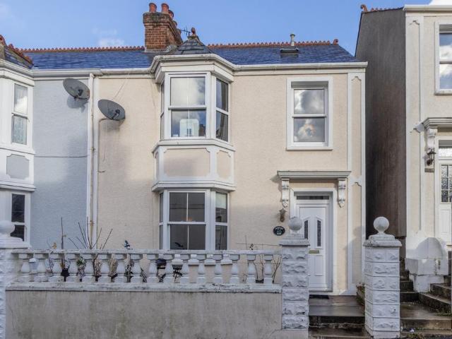 4 bedroom terraced house to rent