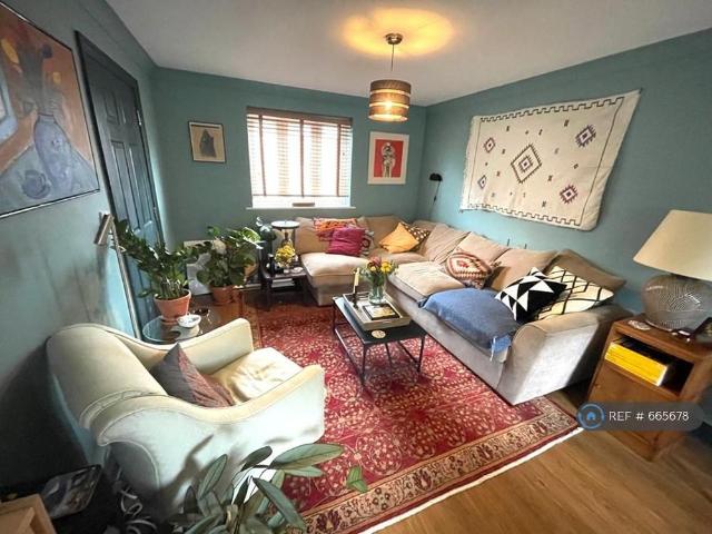 4 bedroom terraced house to rent