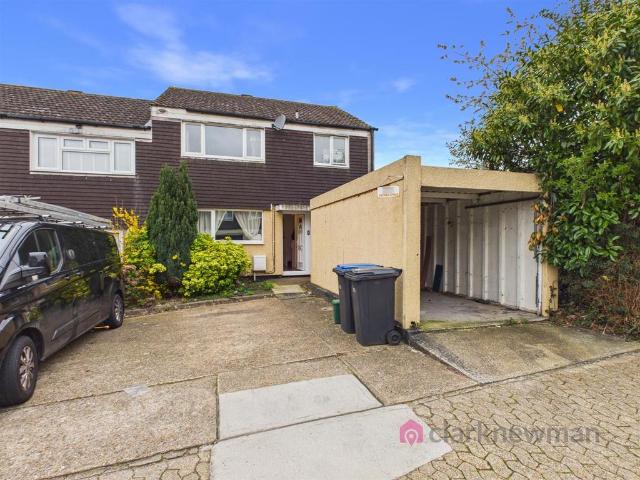 4 bedroom terraced house to rent
