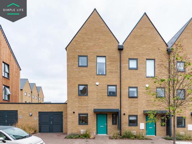 4 bedroom terraced house to rent