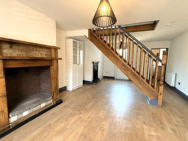 4 bedroom terraced house to rent