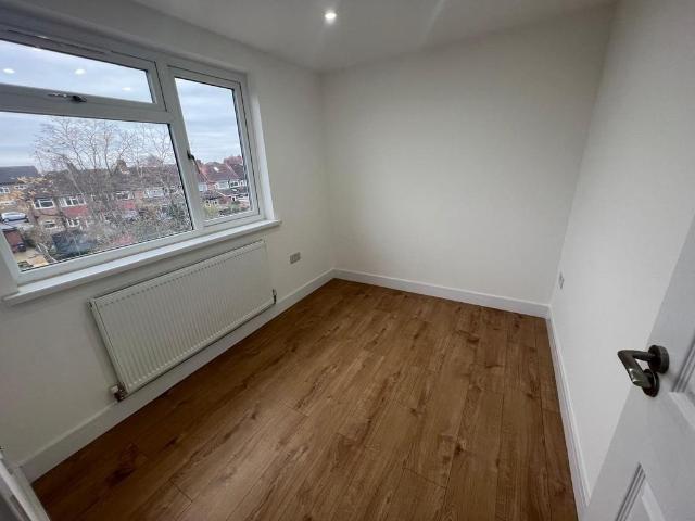 4 bedroom terraced house to rent