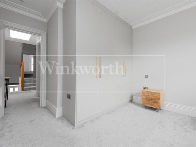 4 bedroom terraced house to rent