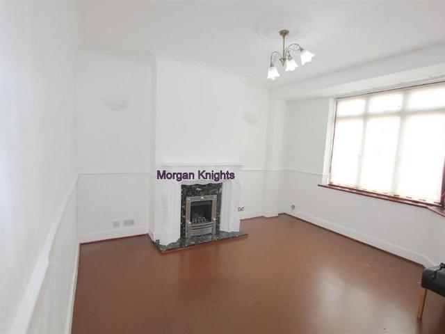 4 bedroom terraced house to rent