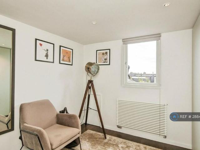 4 bedroom terraced house to rent