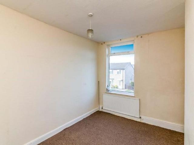 4 bedroom terraced house to rent