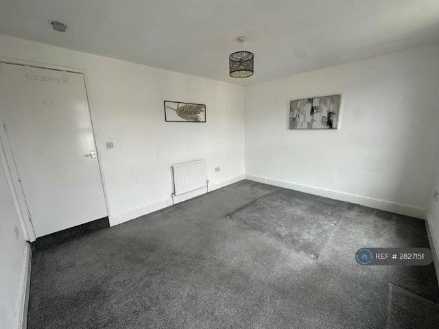 4 bedroom terraced house to rent