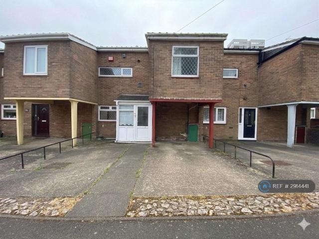 4 bedroom terraced house to rent