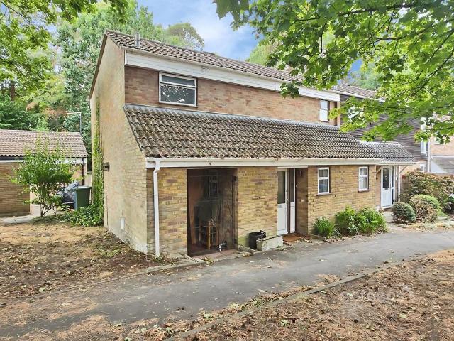 4 bedroom terraced house to rent