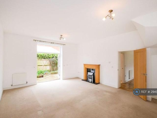 4 bedroom terraced house to rent