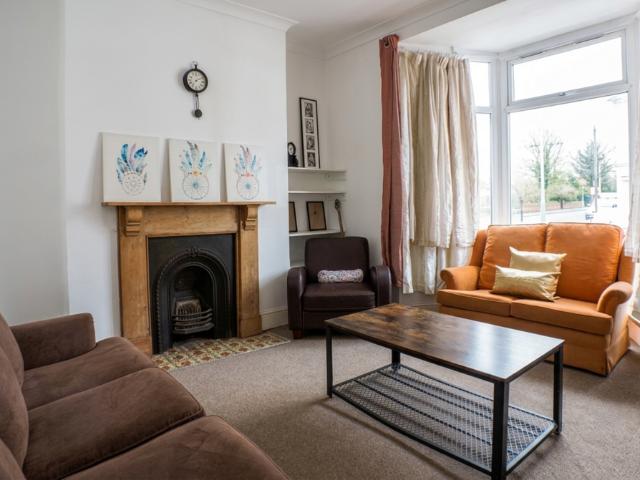 4 bedroom terraced house to rent