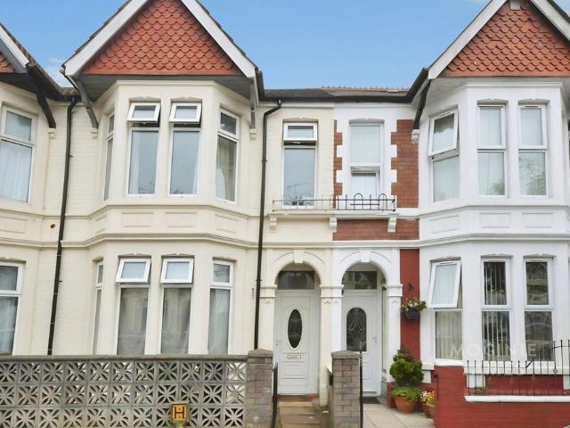 4 bedroom terraced house to rent