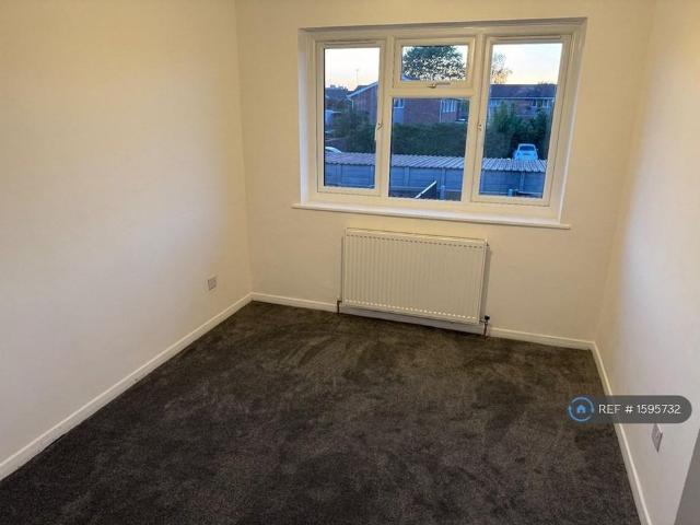 4 bedroom terraced house to rent