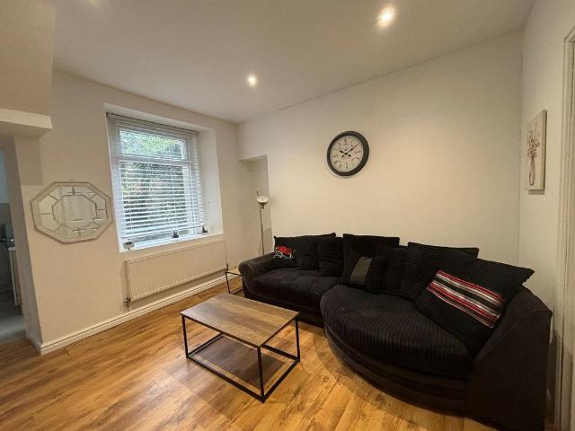 4 bedroom terraced house to rent