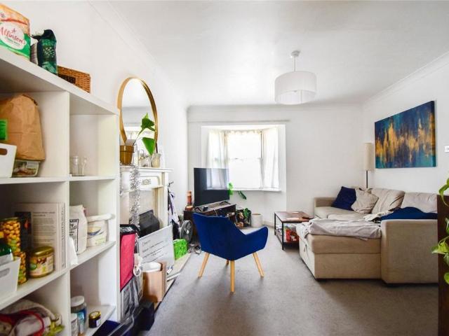 4 bedroom terraced house to rent