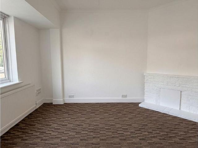 4 bedroom terraced house to rent