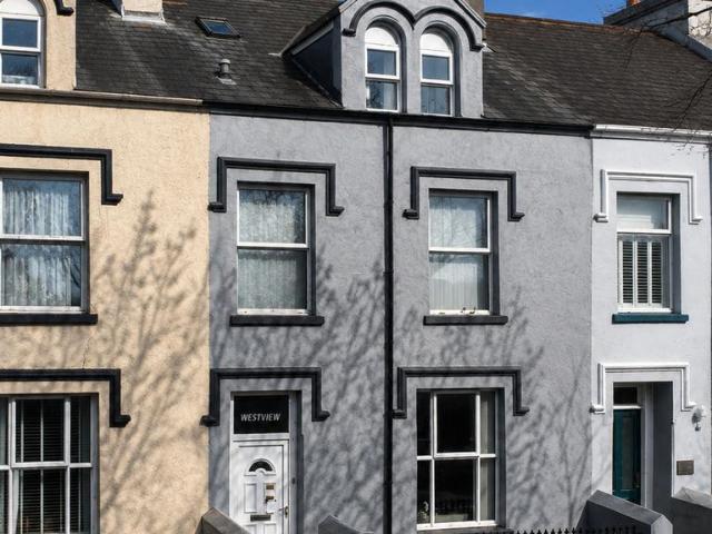 4 bedroom terraced house to rent