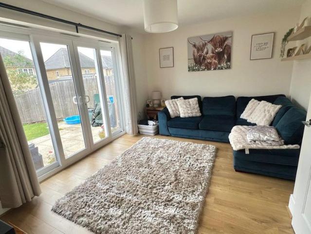 4 bedroom terraced house to rent