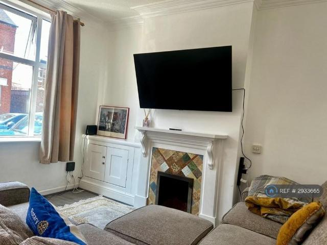 4 bedroom terraced house to rent