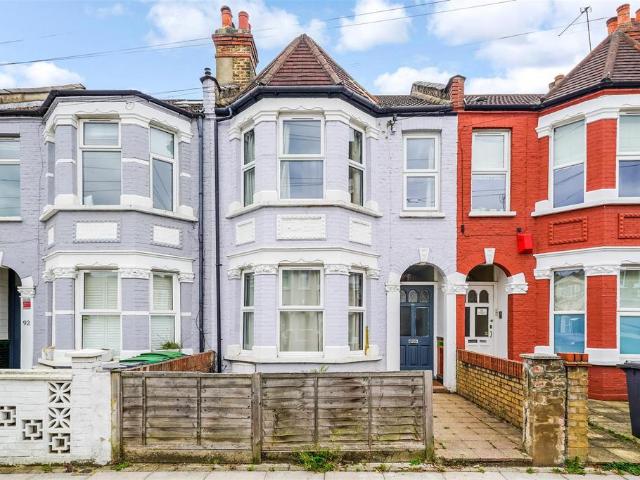 4 bedroom terraced house to rent