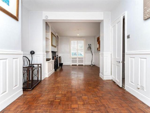4 bedroom terraced house to rent