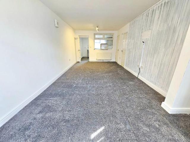 4 bedroom terraced house to rent