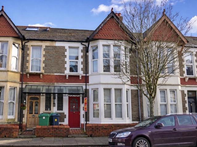 4 bedroom terraced house to rent