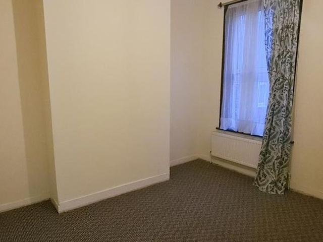 4 bedroom terraced house to rent