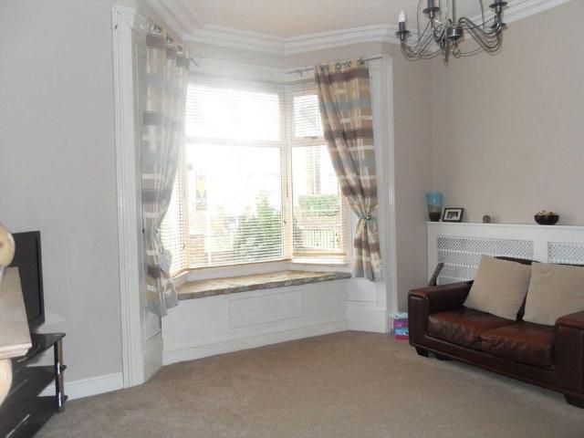 4 bedroom terraced house to rent