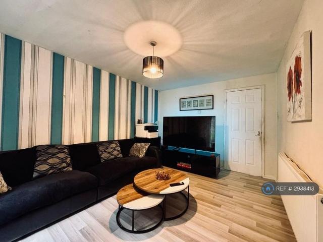 4 bedroom terraced house to rent