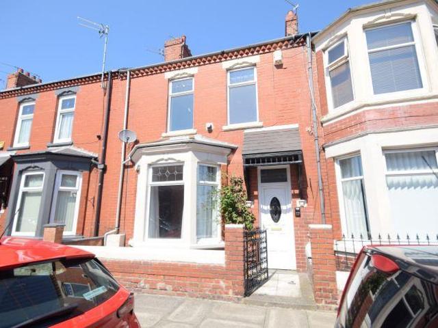 4 bedroom terraced house to rent