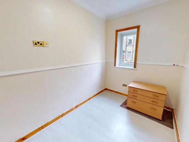 4 bedroom terraced house to rent