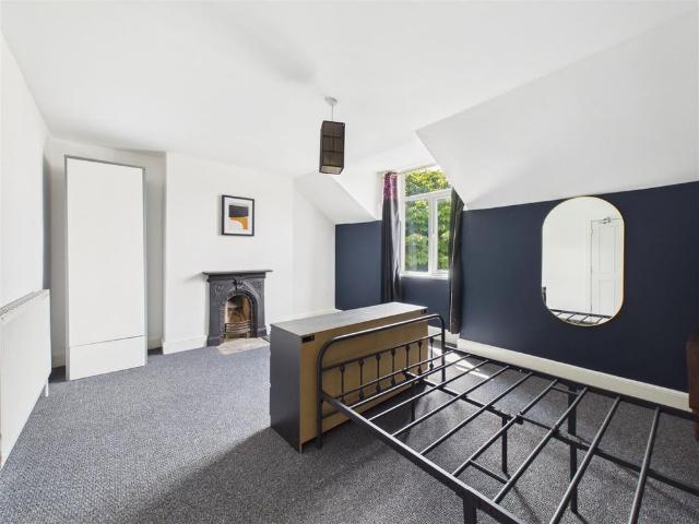 4 bedroom Terraced House to rent